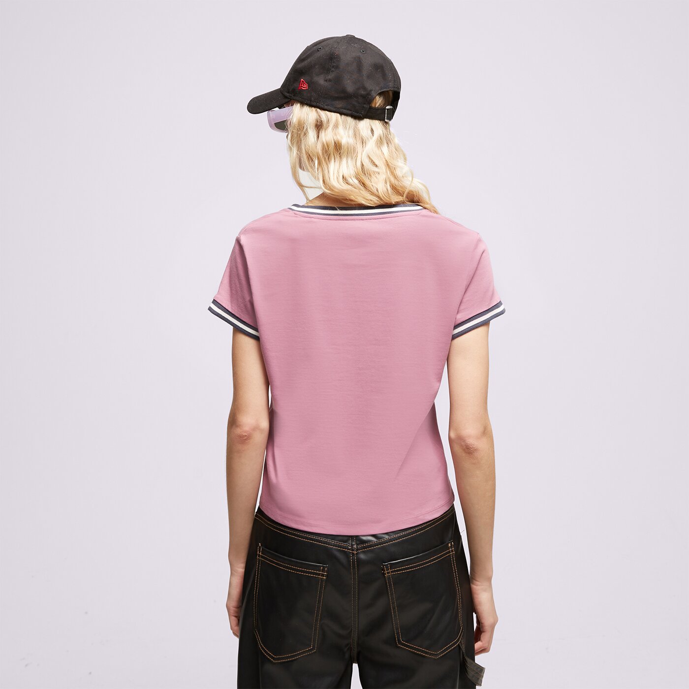 LEVI'S ТЕНИСКА GRAPHIC TAI TEE REDS A6068-0003 Дамски Цвят виолетов ...