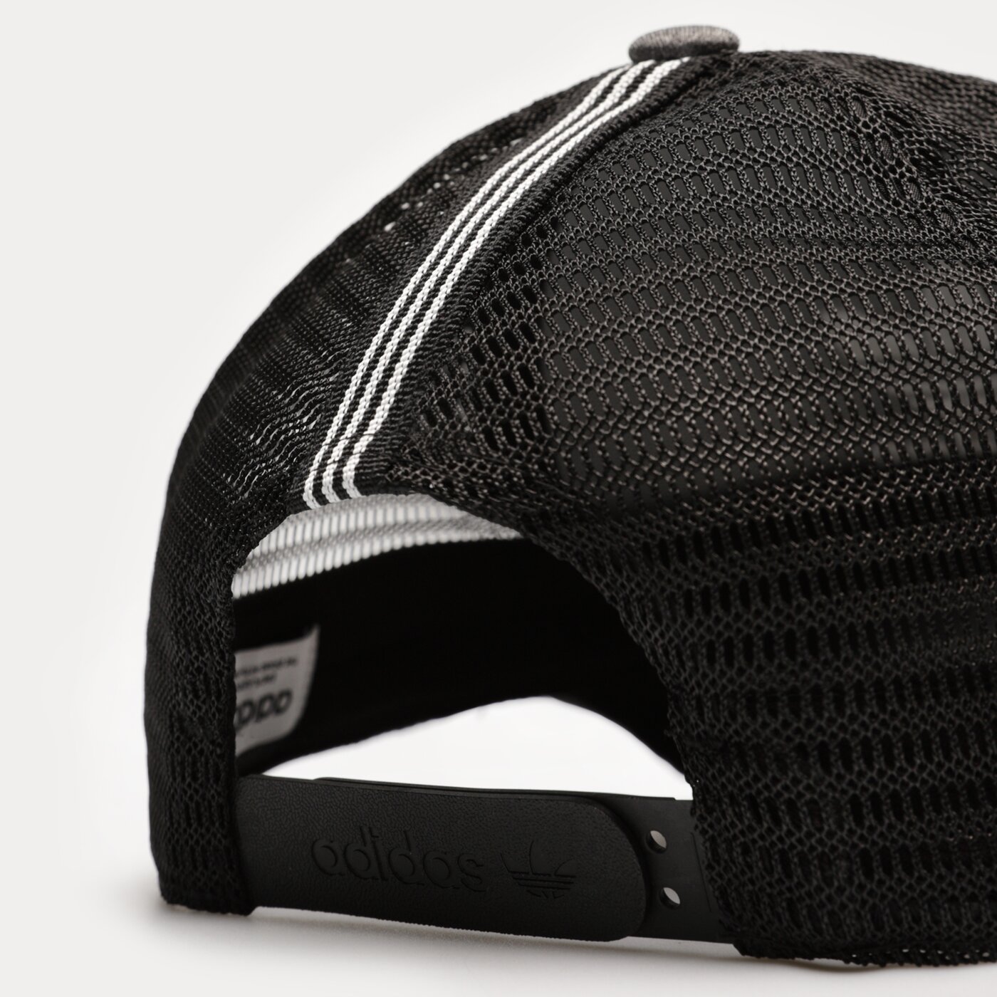 ADIDAS ШАПКА CURVED TRUCKER IC0023 Мъжки Цвят черен Модни Шапки с ...