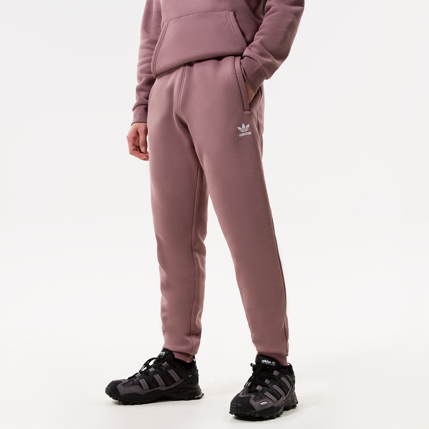 ADIDAS ПАНТАЛОНИ ESSENTIALS PANT HK0105 Мъжки Цвят бежов Модни ...