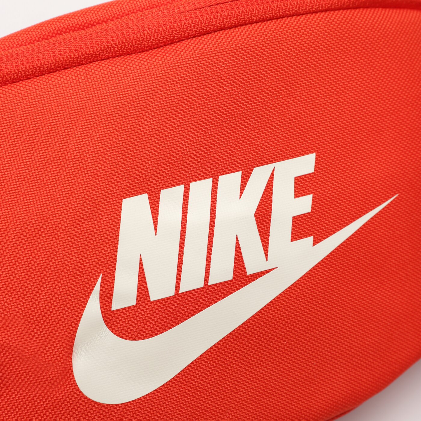 NIKE САК NIKE HERITAGE DB0490-633 Дамски Цвят червен Модни Чанти за ...