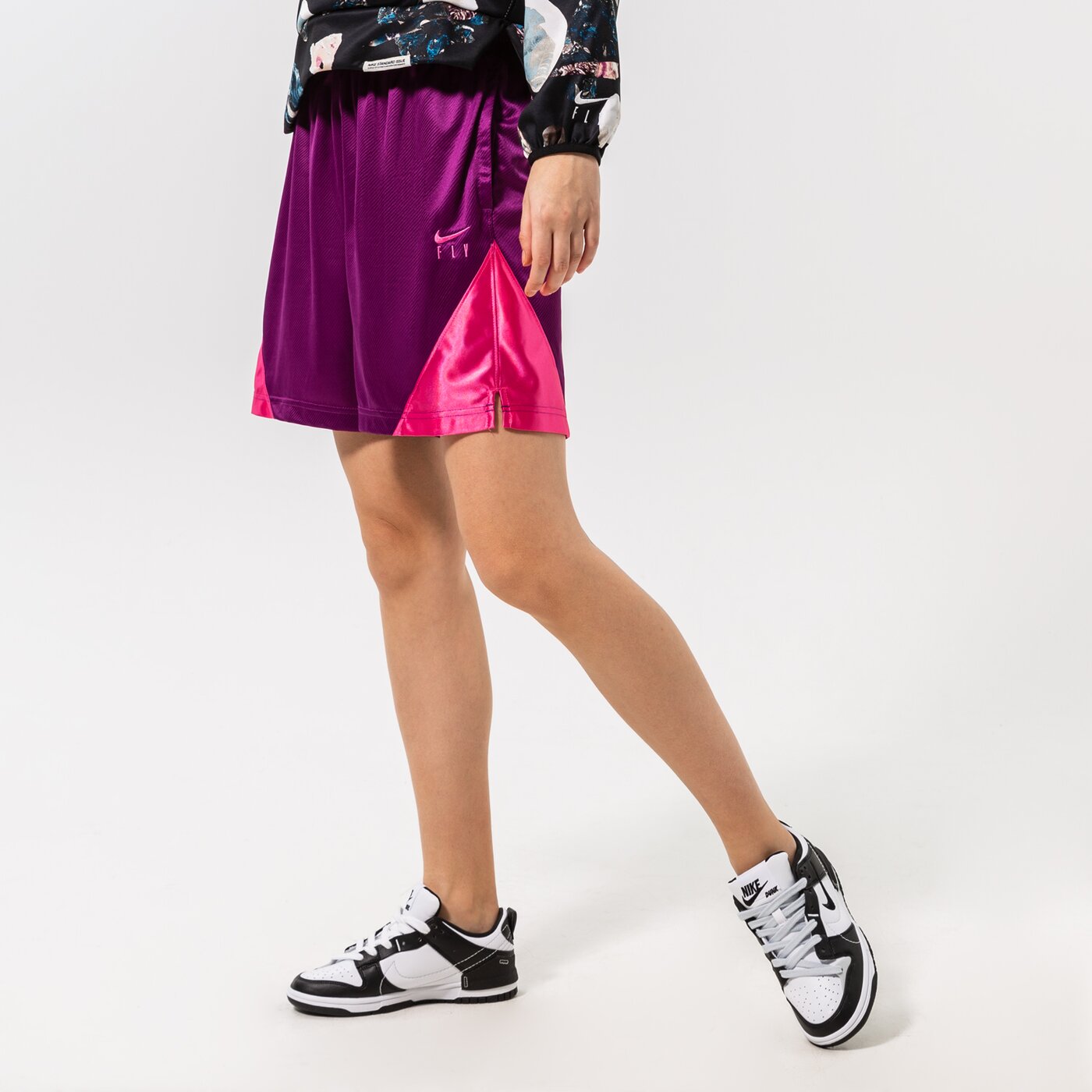 NIKE ШОРТИ W NK DF ISOFLY SHORT NBA DH7363-503 Дамски Цвят виолетов Модни Къси панталони Дрехи ...