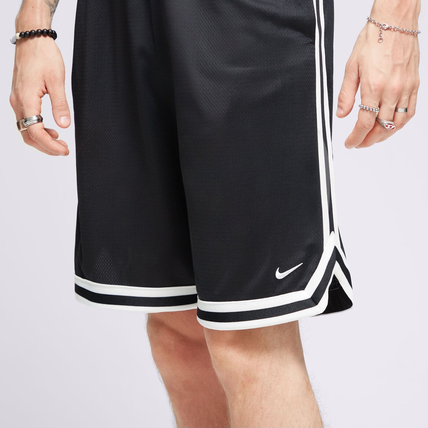 NIKE ШОРТИ M NK DF DNA 10IN SHORT FN2604-010 Мъжки Цвят черен Модни ...