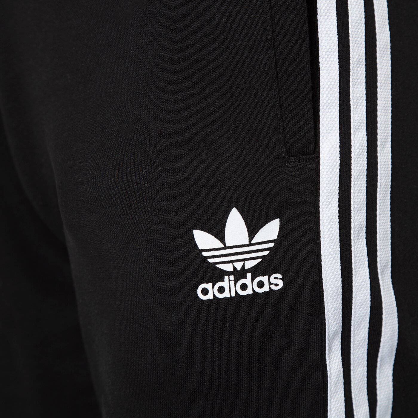 ADIDAS ШОРТИ SHORTS BOY H32342 Детски Цвят черен Модни Къси панталони и ...