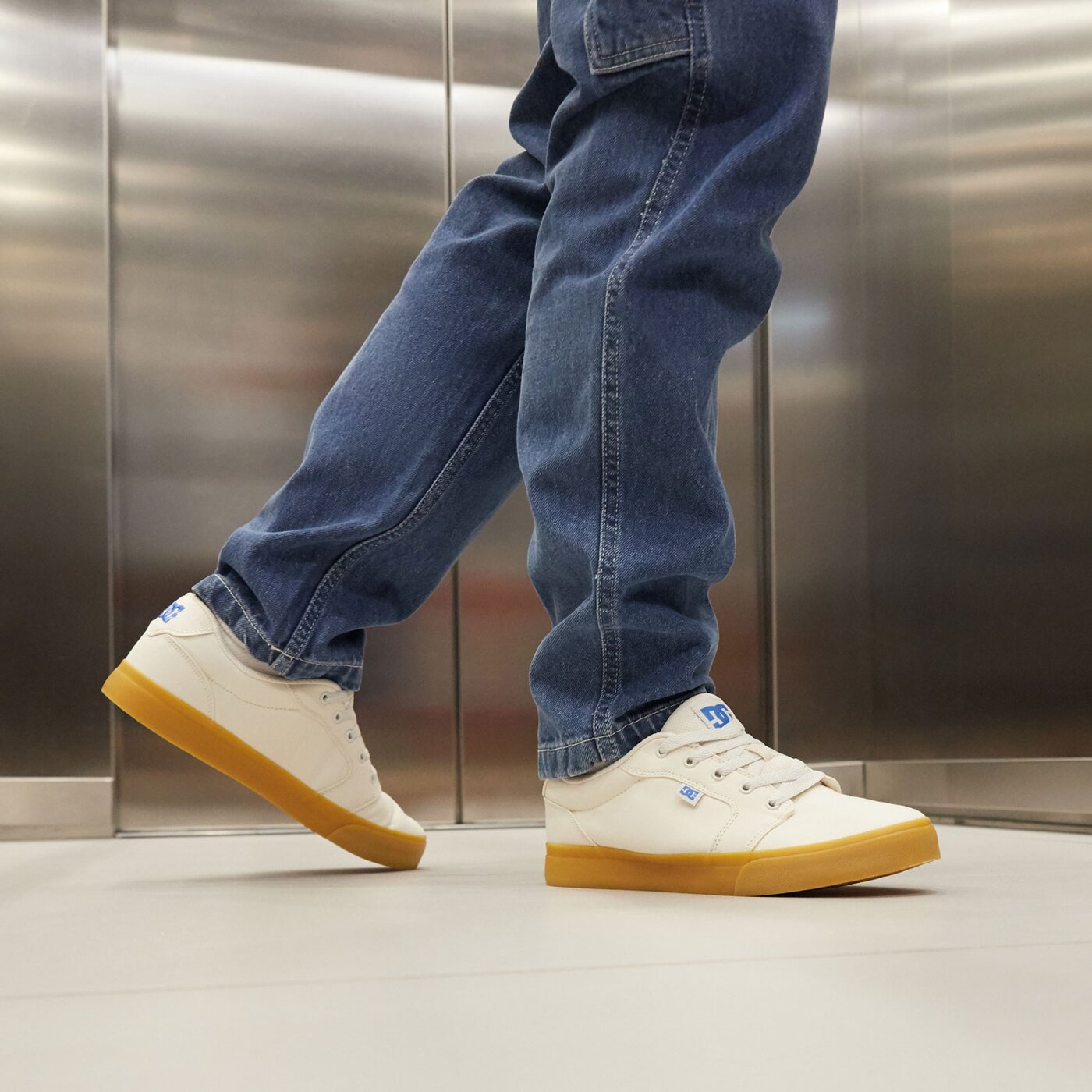 DC ANVIL 303190-CRE Мъжки Цвят бял Модни Маратонки Обувки DC в онлайн ...