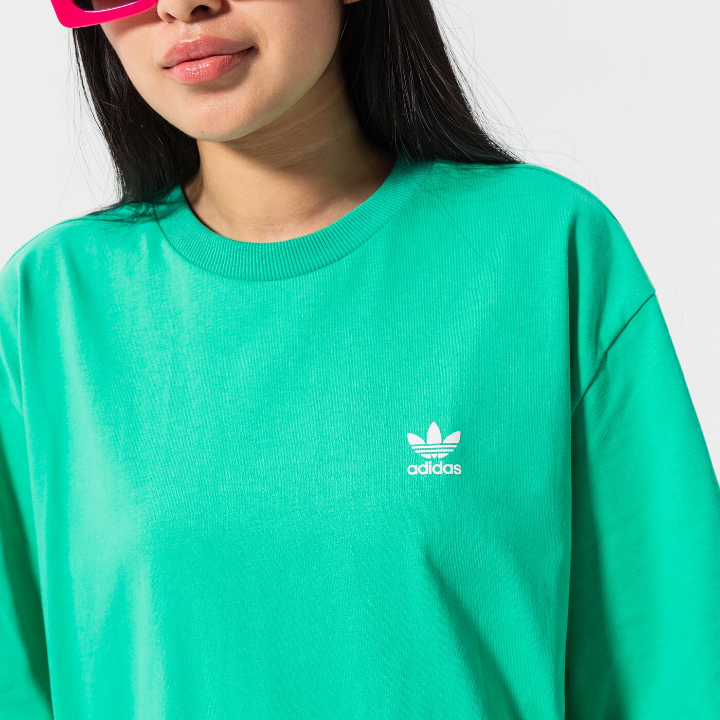 Adidas ТЕНИСКА Graphic Tee Hf2020 Дамски Цвят зелен Модни Тениски Дрехи