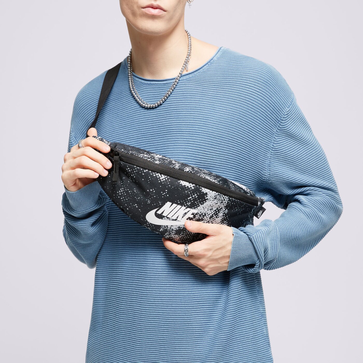 NIKE ЧАНТАHRITG WSTPCK-RORSCHACH FN0890-100 Дамски Цвят черен Модни ...