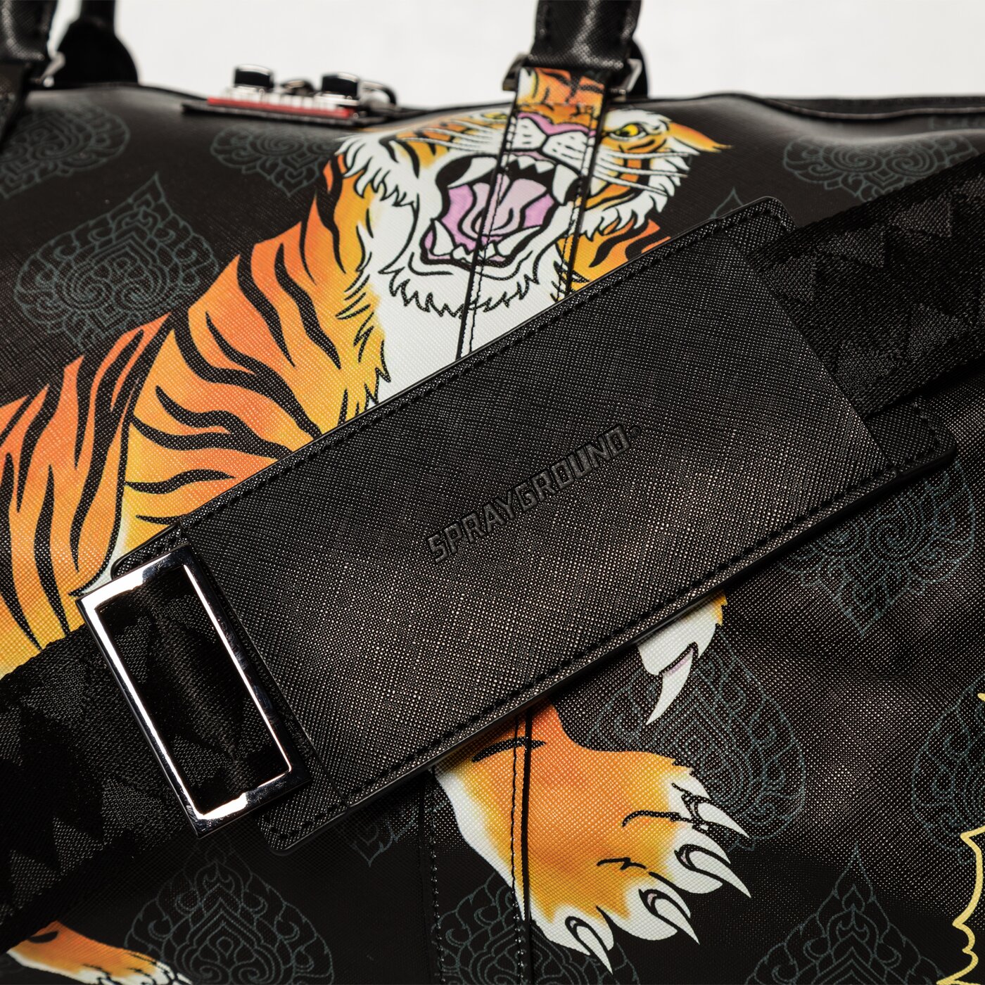 SPRAYGROUND САК YEAR OF THE TIGER DUFFLE 910D4133NSZ Дамски Цвят ...
