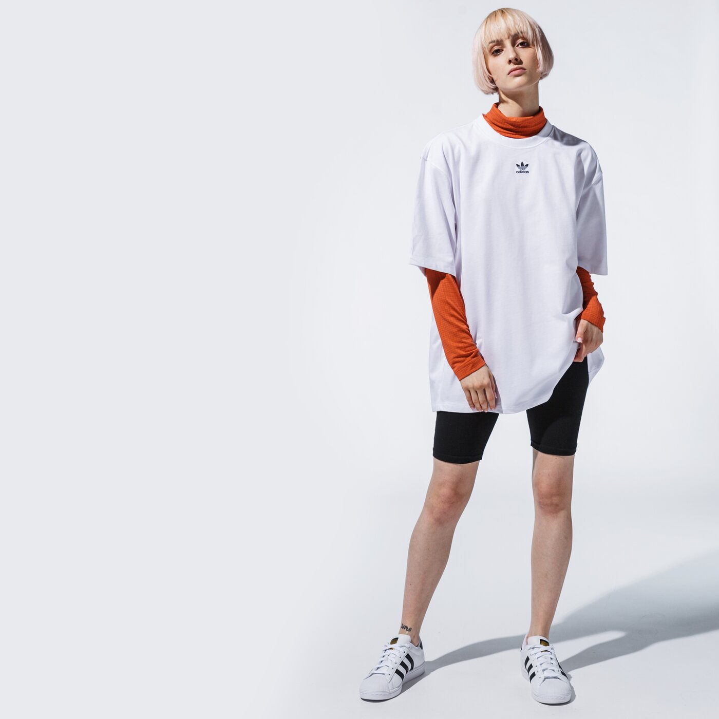 Adidas ТЕНИСКА Tee H45578 Дамски Цвят бял Модни Тениски Дрехи Adidas в