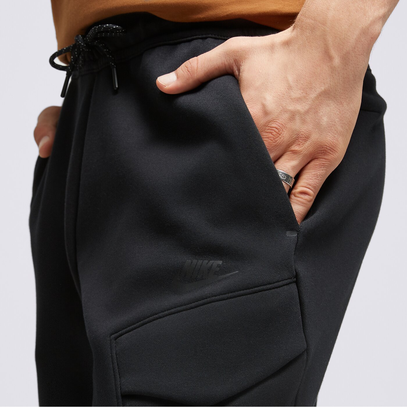 NIKE ПАНТАЛОНИ M NSW TECH FLC UTILITY PANT DM6453-010 Мъжки Цвят черен ...