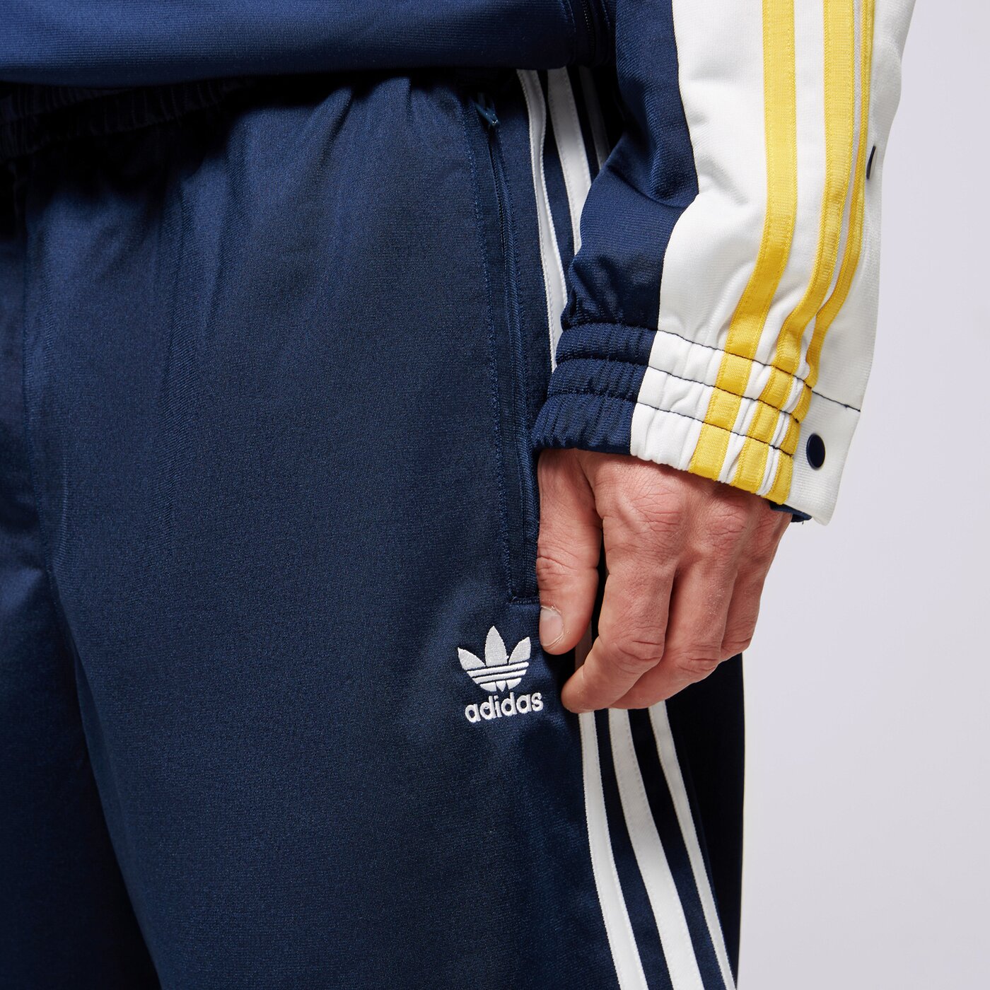 ADIDAS ШОРТИ FBIRD SHORT IM9422 Мъжки Цвят тъмносин Модни Къси ...