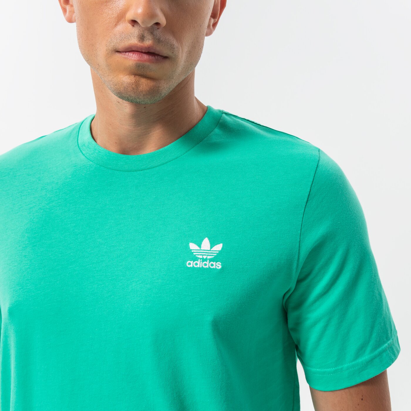 Adidas ТЕНИСКА Essential Tee He9442 Мъжки Цвят зелен Модни Тениски