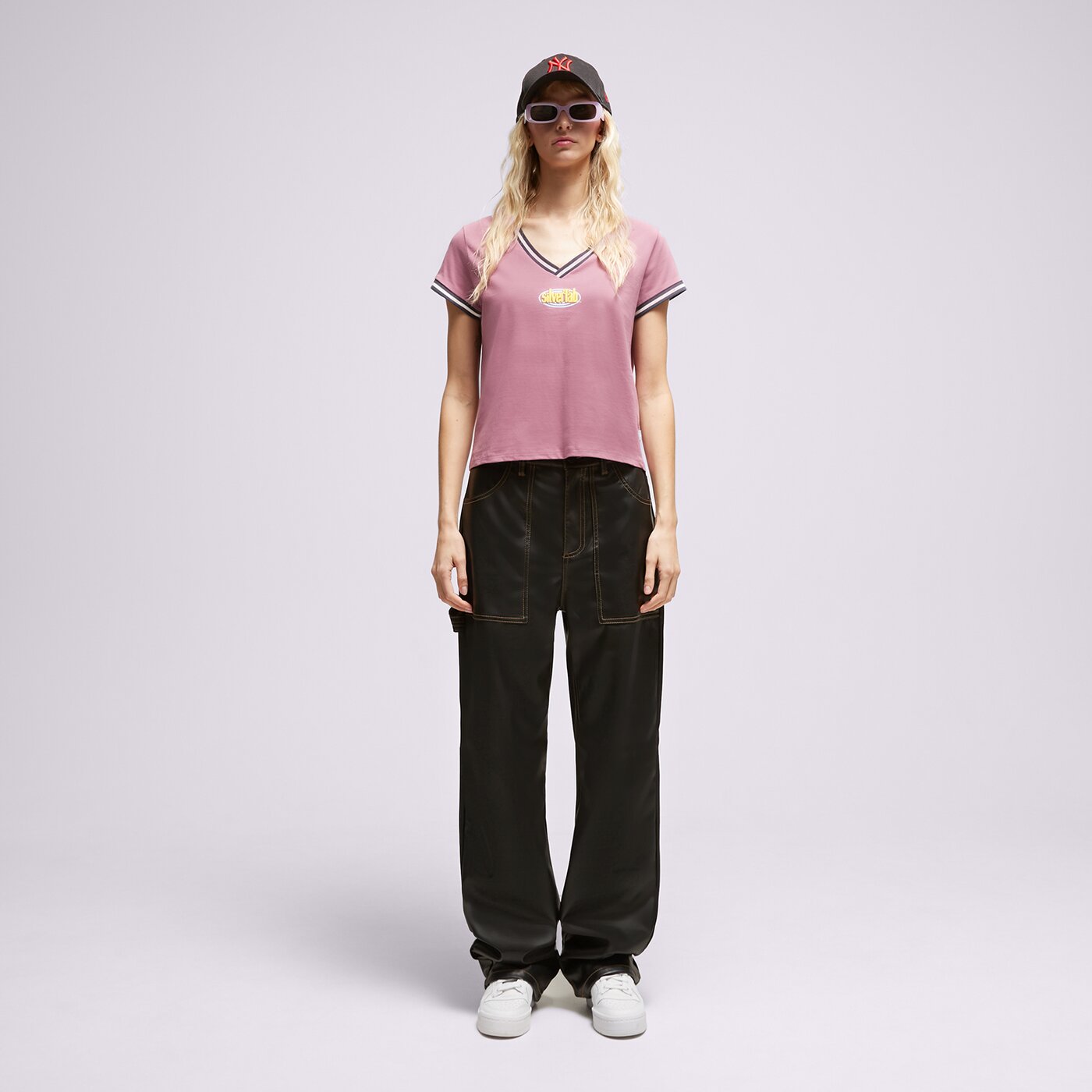 LEVI'S ТЕНИСКА GRAPHIC TAI TEE REDS A6068-0003 Дамски Цвят виолетов ...