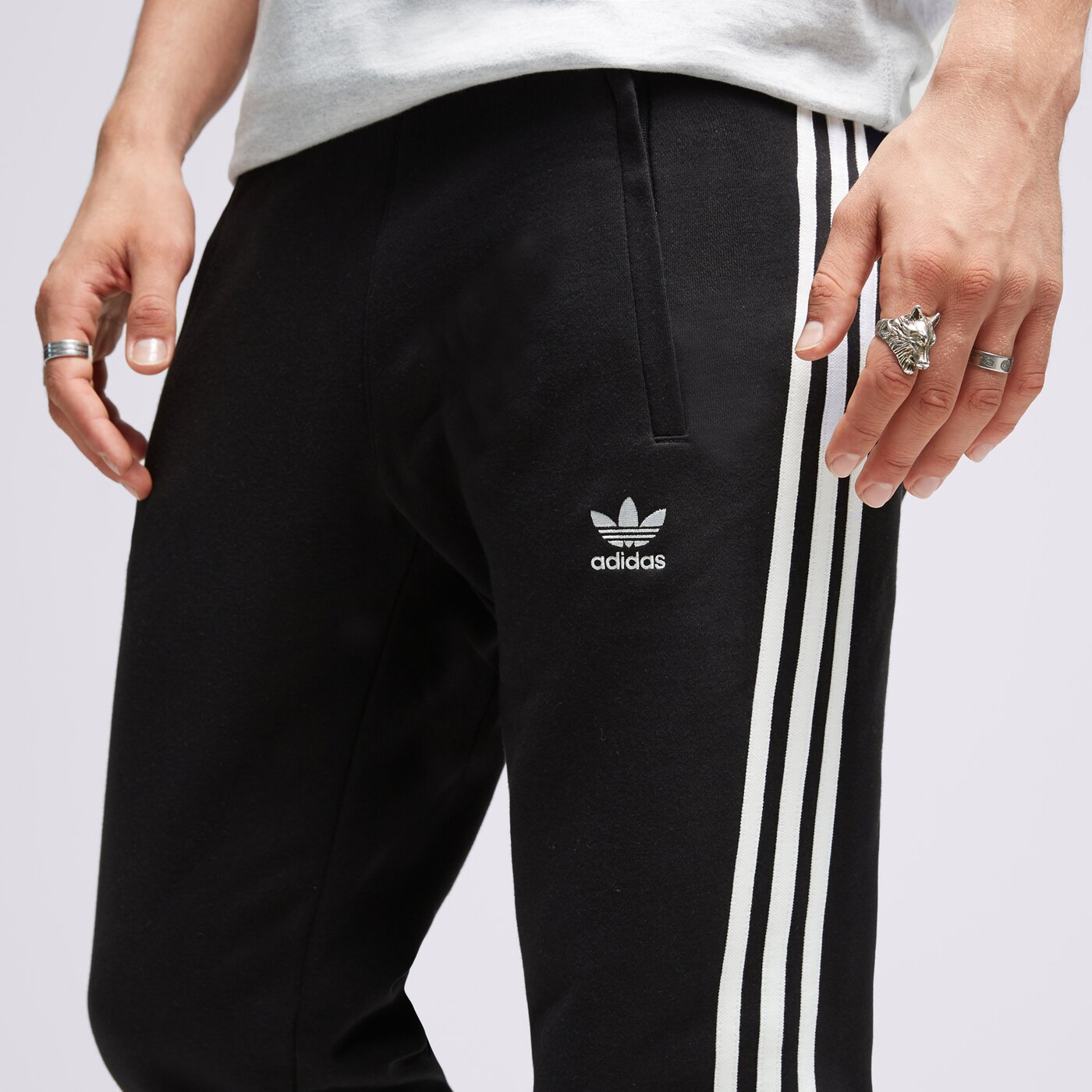 ADIDAS ПАНТАЛОНИ 3-STRIPES PANT IA4794 Мъжки Цвят черен Модни Панталони ...