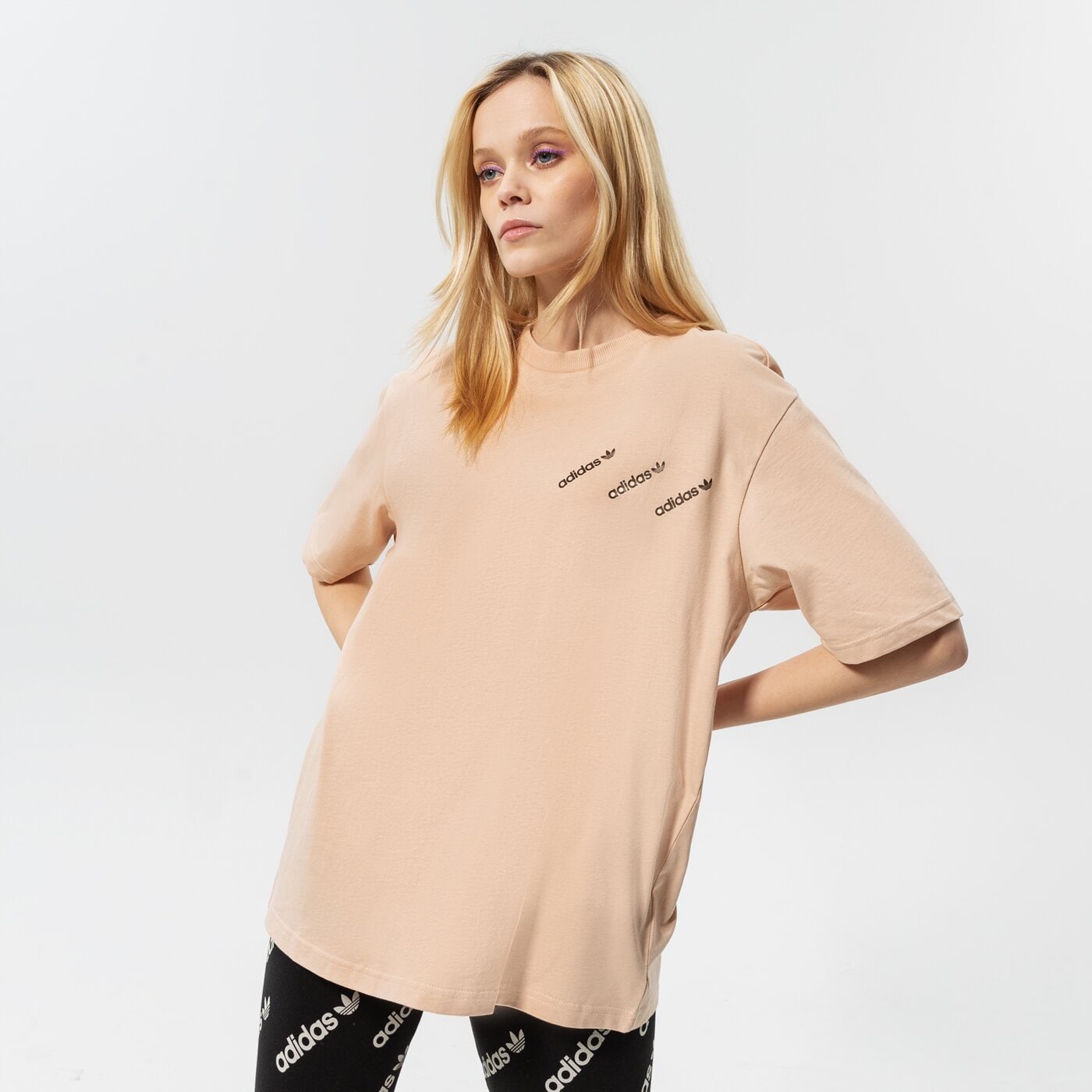 Adidas ТЕНИСКА Tee Hm4878 Дамски Цвят бежов Модни Тениски Дрехи Adidas