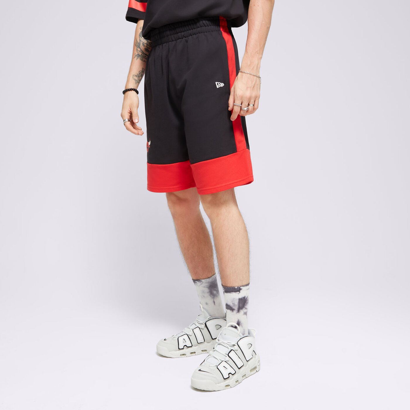 NEW ERA ШОРТИ NBA COLOUR BLOCK SHORT BULLS CHICAGO BULLS 60416373 Мъжки Цвят черен Модни Къси ...
